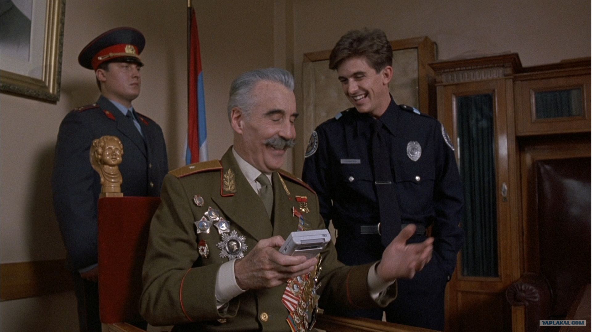 Полицейская академия 7: Миссия в Москве (1994) — Фильм.ру