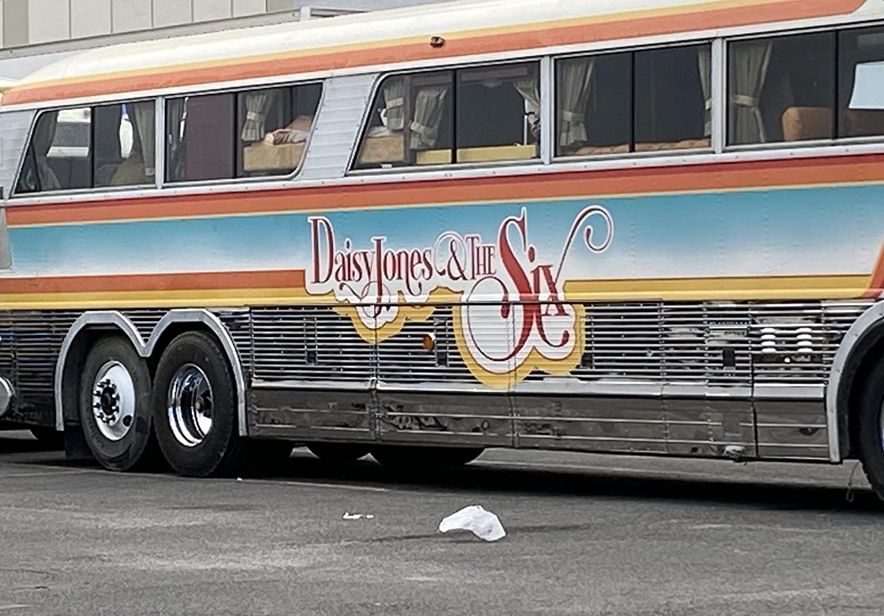 Дейзи Джонс и The Six (сериал, 2023, 1 сезон) — Фильм.ру