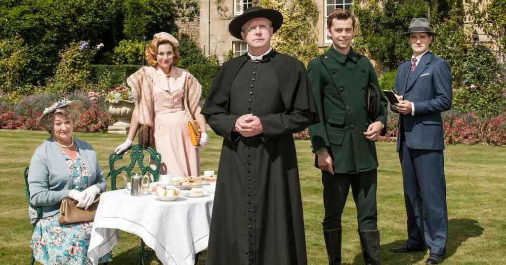 Отец Браун (сериал, 2013, 9 сезонов) — Фильм.ру